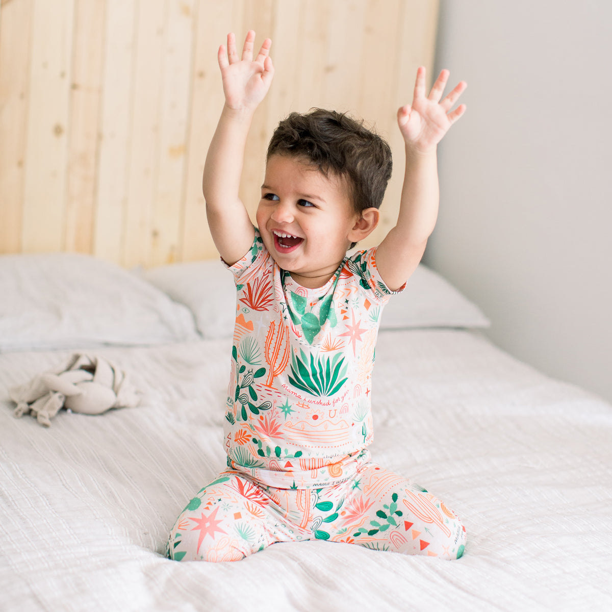 Raising Mama Bamboo Short Sleeve 2-Piece Pajama Sets
